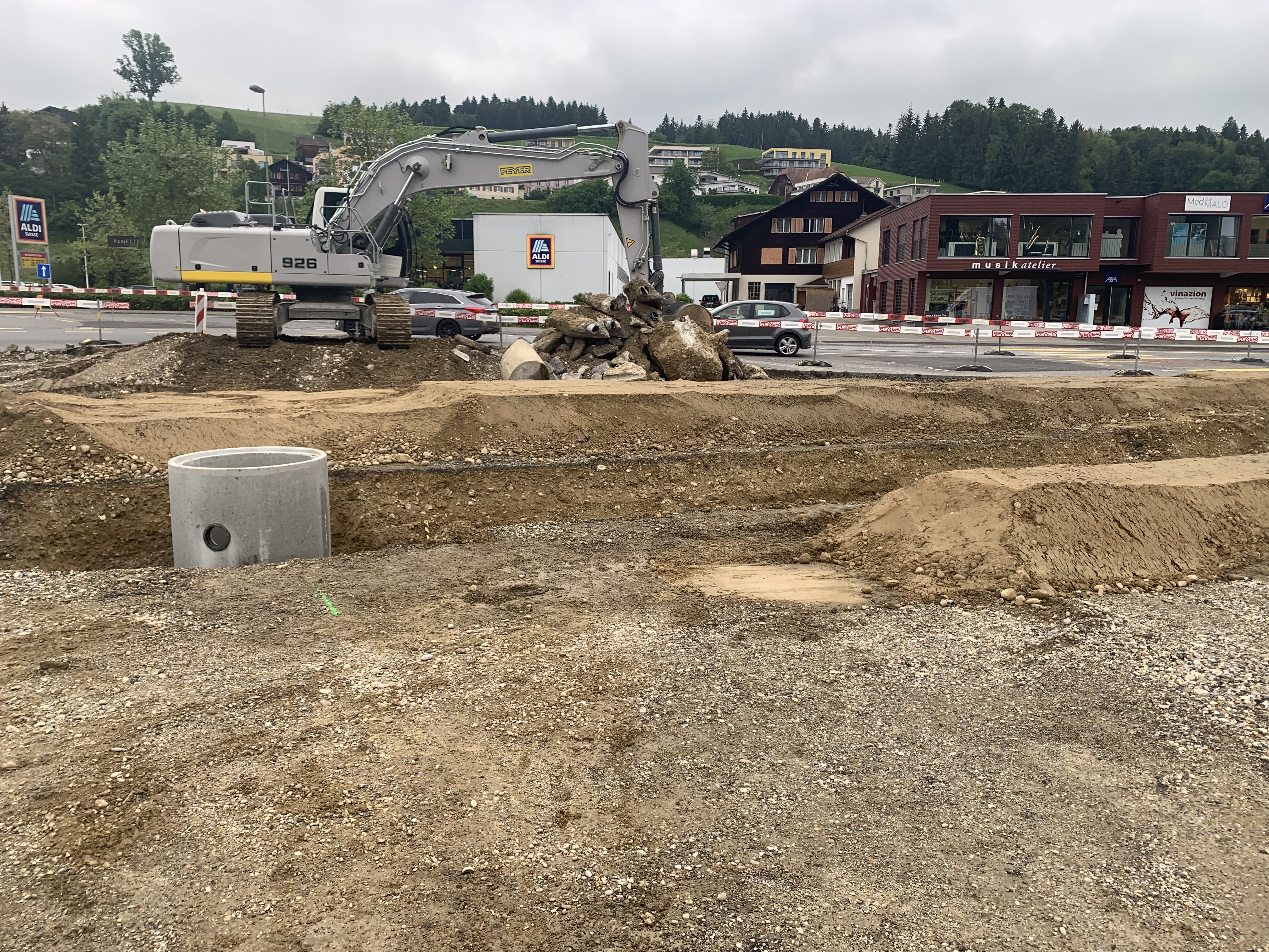 Willisau: Kreisel Grundmatt mit Bypass und Busspur - Kanton Luzern